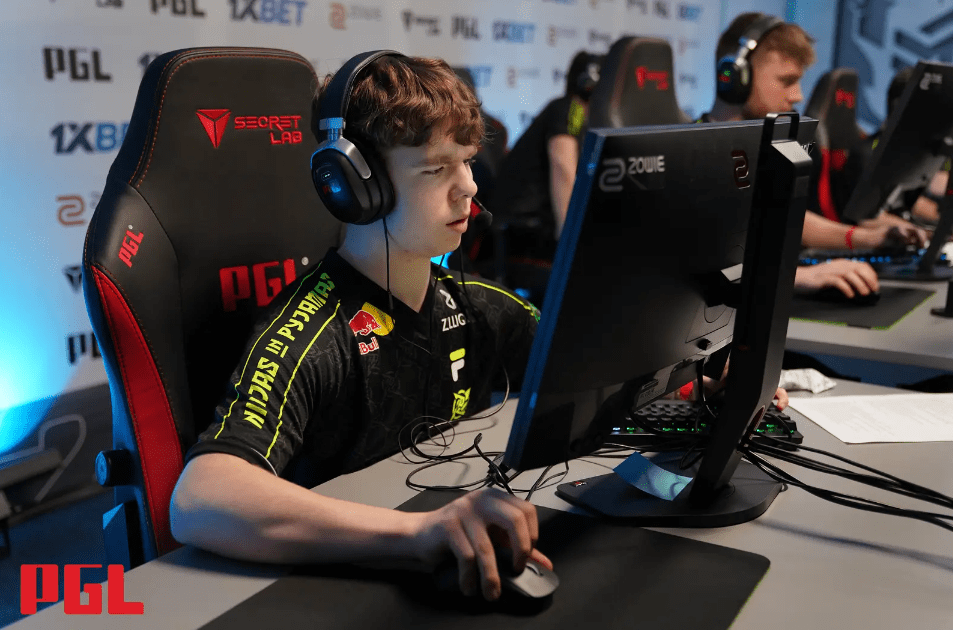 B8 Secures Playoff Spot with Convincing Victory Against Alliance in RES ...